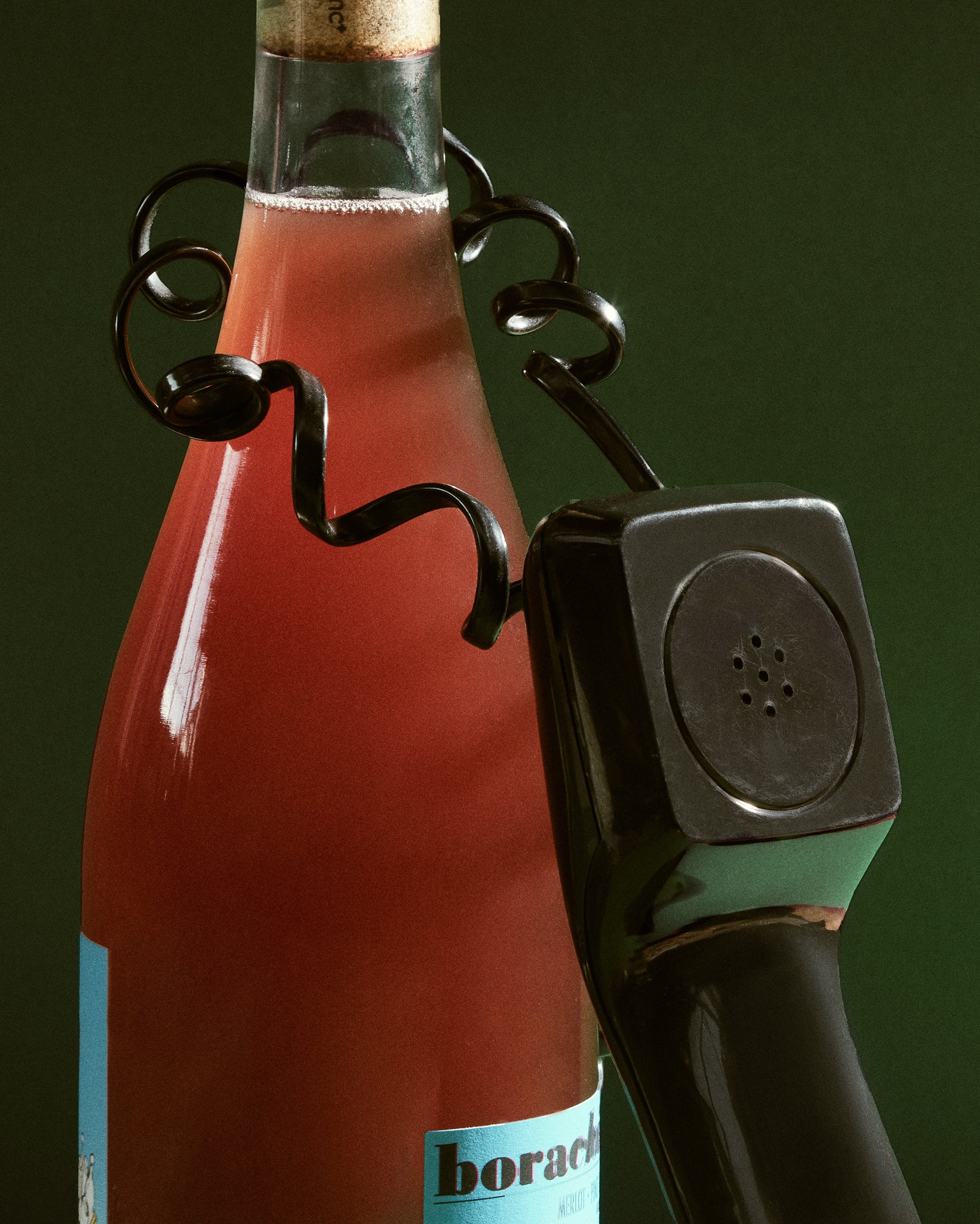 Bahama, Gold Public Bar & Wine Shop